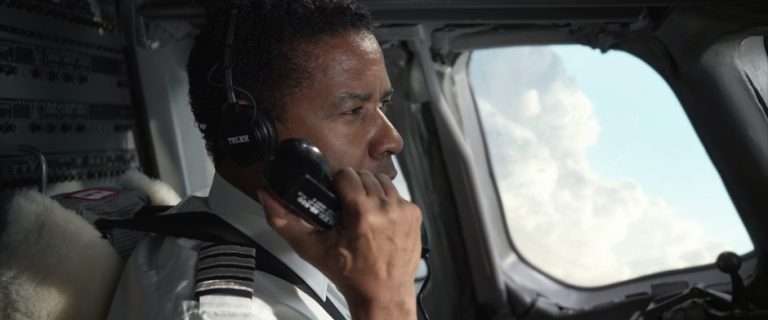 Best Airplane Movies | 15 Top Plane Films Ever - Cinemaholic