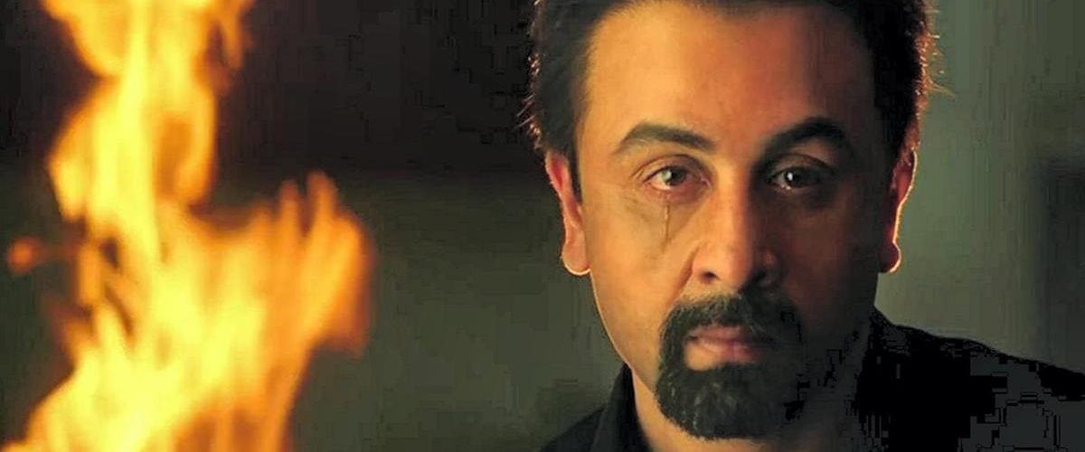 'Sanju' Review: Offers Nothing New - The Cinemaholic