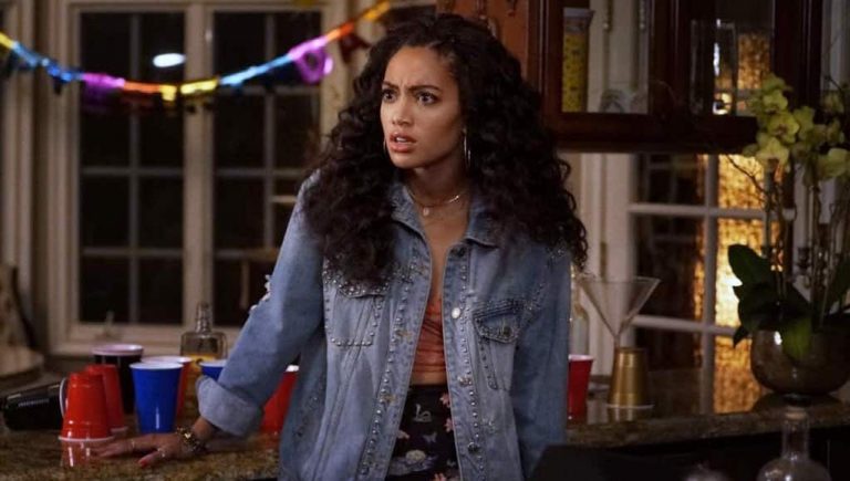 Is Samantha Logan Dating Anyone? Who is Samantha Logan's Boyfriend?